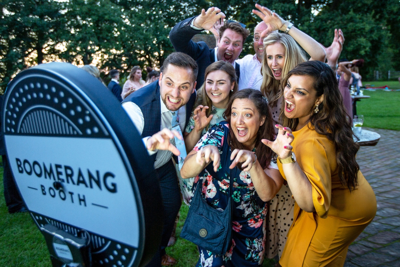 Wedding news: Win a Boomerang Booth for your wedding!